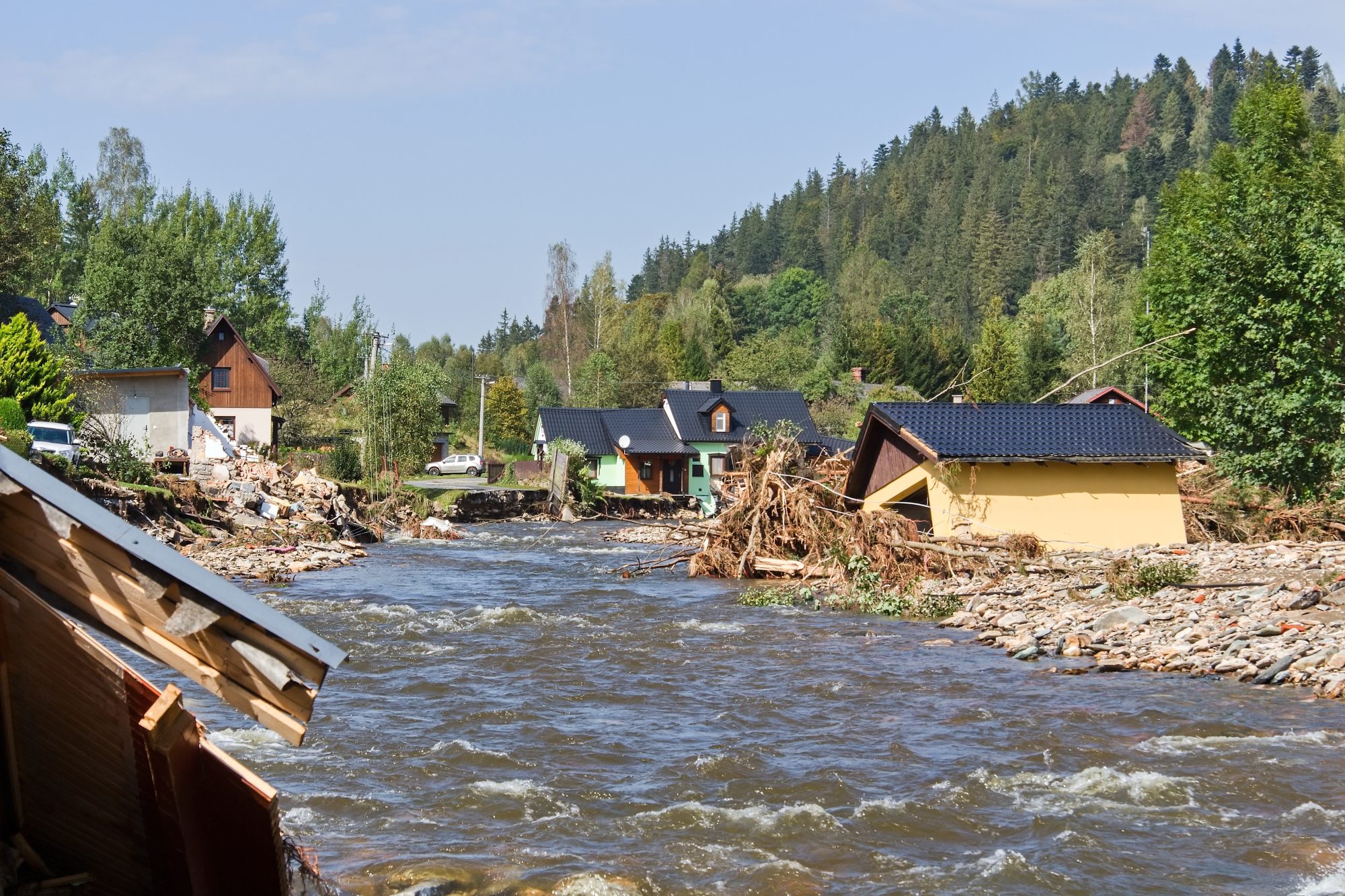 Enhancing SAFEPLACE wildfire and flooding support in Belgium and Spain ...